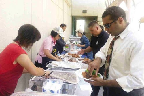 남가주 한인식품주류상협회(KAGRO)가 77가 경찰서를 방문